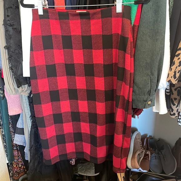 Jade Mackenzie | Skirts | Jade Mackenzie Black Red Buffalo Plaid Midi ...